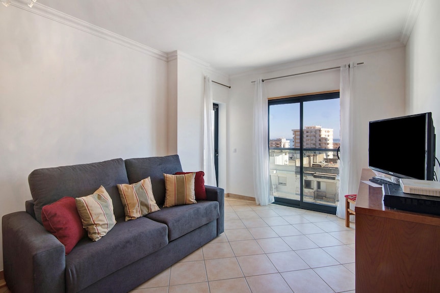 Appartement 'Quarteira Beach I' Avec Balcon, Wi-fi Et Climatisation - Quarteira