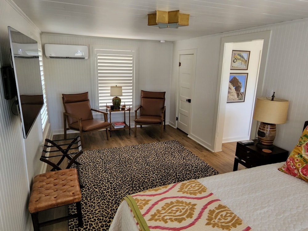 Garage Apartment Central To All Activities. - Wichita Falls, TX