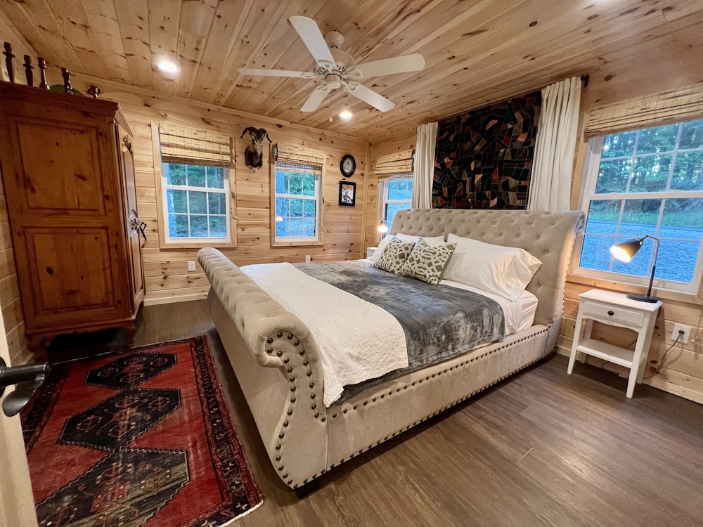 Luxury Secluded Retreat At Lake Cumberland - Wolf Creek Marina - Kentucky