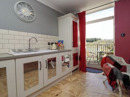 Casa de Campo | Cozinha privada | Um frigorífico, uma máquina de lavar louça, uma chaleira elétrica 