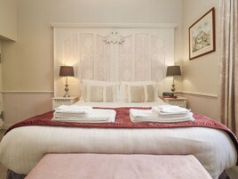 Casa de Campo | 2 quartos, com decoração personalizada, com mobília individualizada 