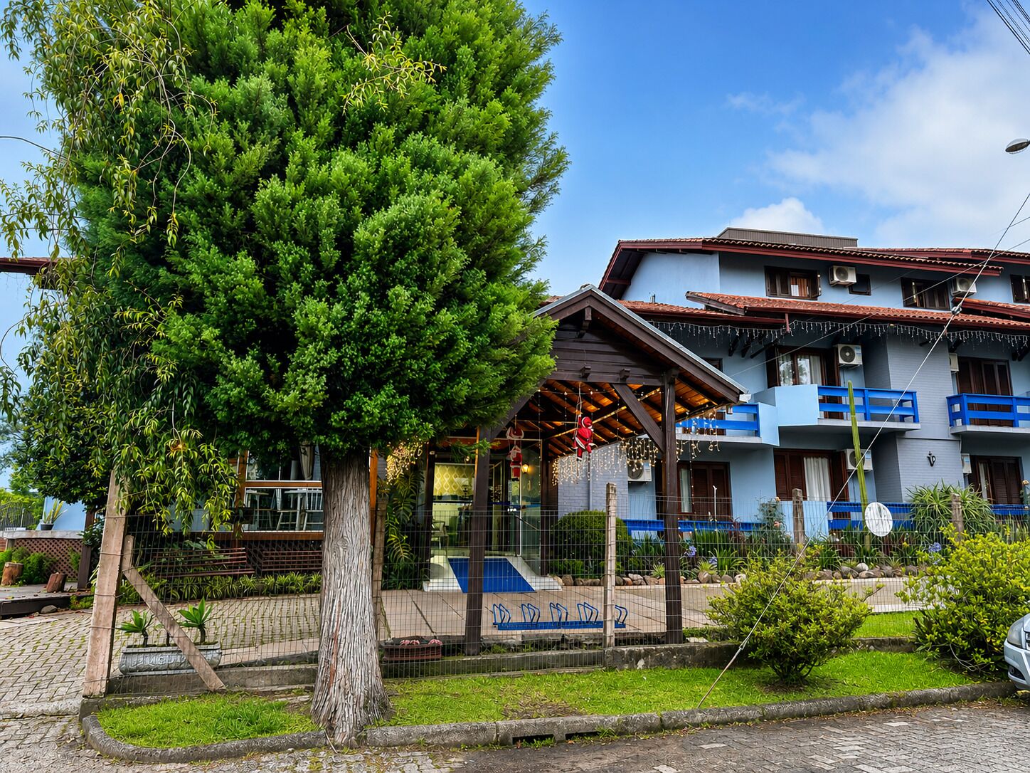 Fachada da propriedade