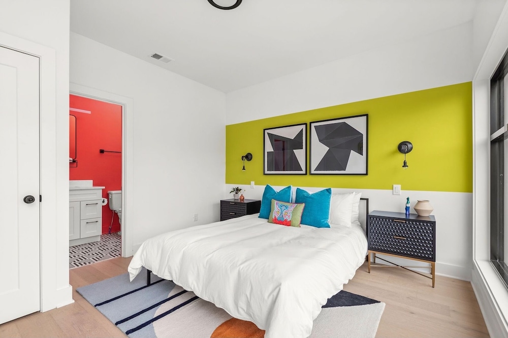 Sunny 2 Queen Br W/ Deck In Heart Of Nashville - Nashville, TN