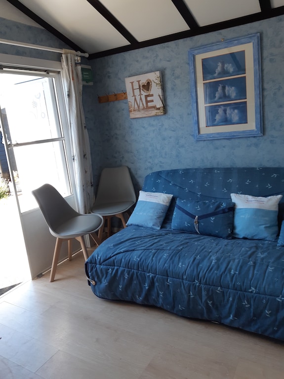 5 Minutes From The Beach, Campsite, Very Quiet - De Haan