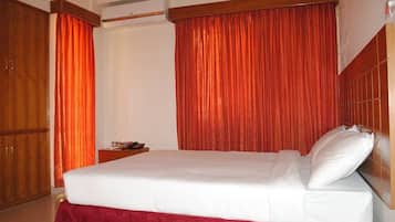 Secretária, Wi-fi grátis, roupa de cama fornecida