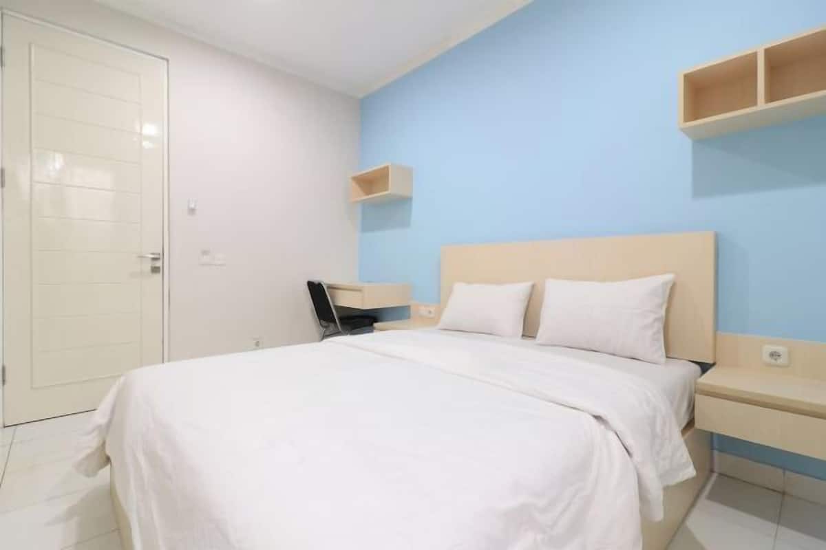Secretária, Wi-fi grátis, roupa de cama fornecida