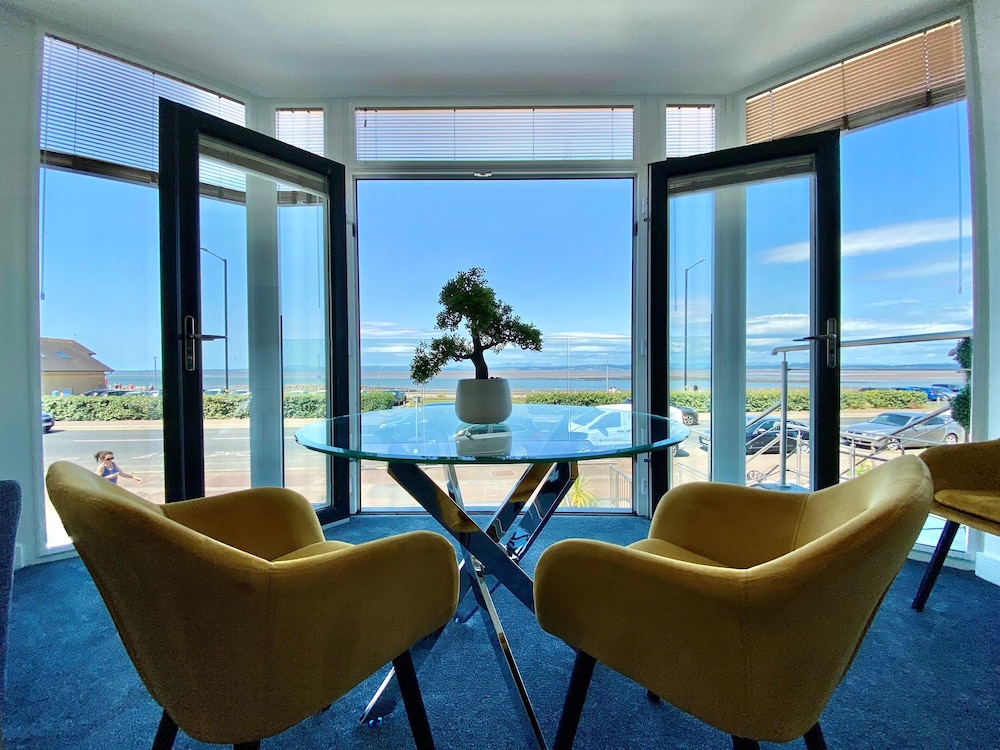 Eden Escapes Serviced Apartments - Morecambe