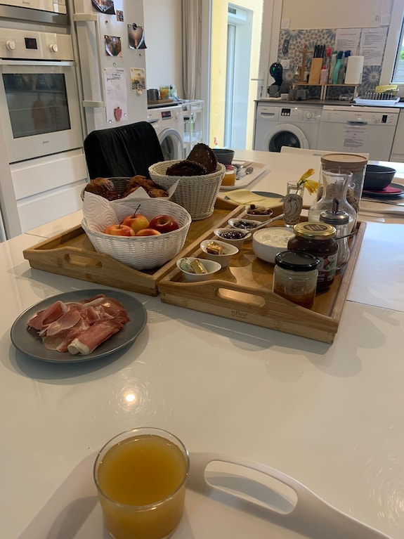 La Chambre Des Reves - N°2/3- Spa Privatif En Option En Juillet, Inclus En Aout - Biarritz