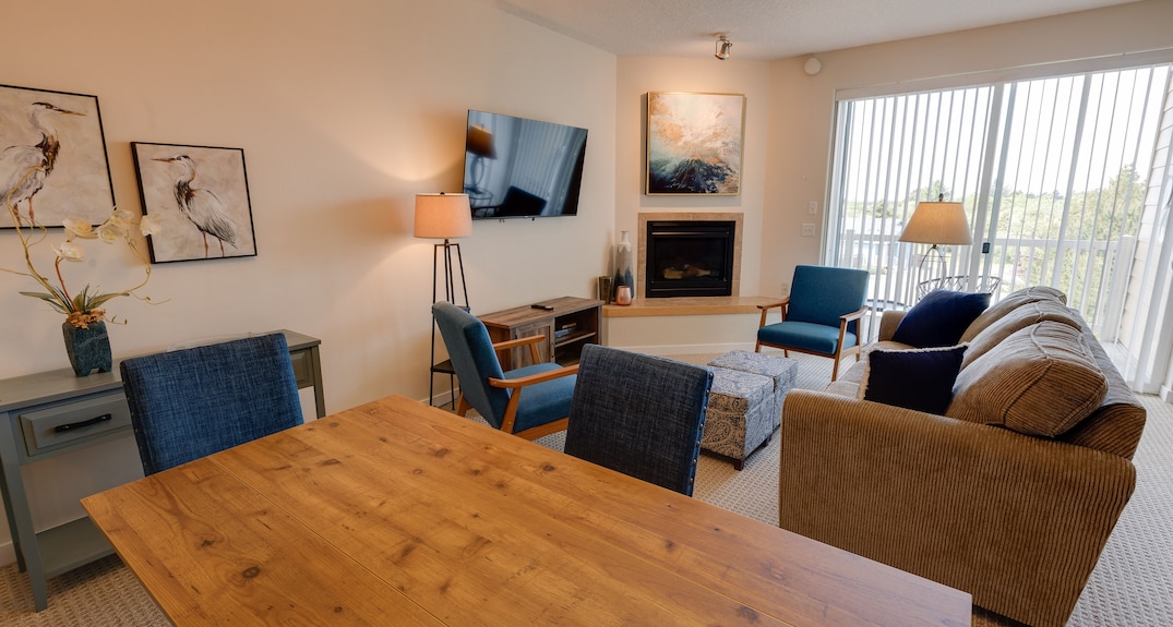 Calliope's Seaside Sanctuary Condominium - Oyhut Bay Seaside Village - State of Washington