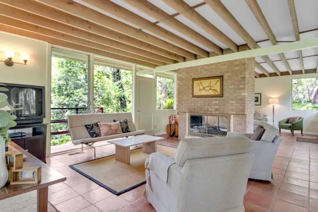 New!!! Luxury Riverfront Oasis With Gorgeous Oaks And Ping Pong Table! - Seguin