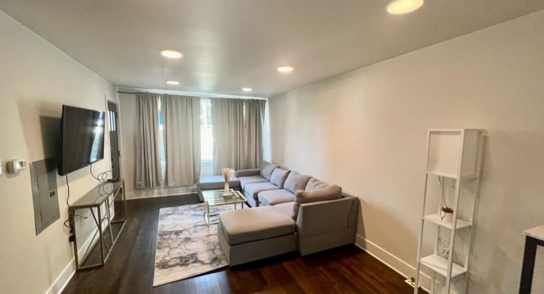 Lovely 1-bedroom Rental Unit With Free Parking - Downtown, DC