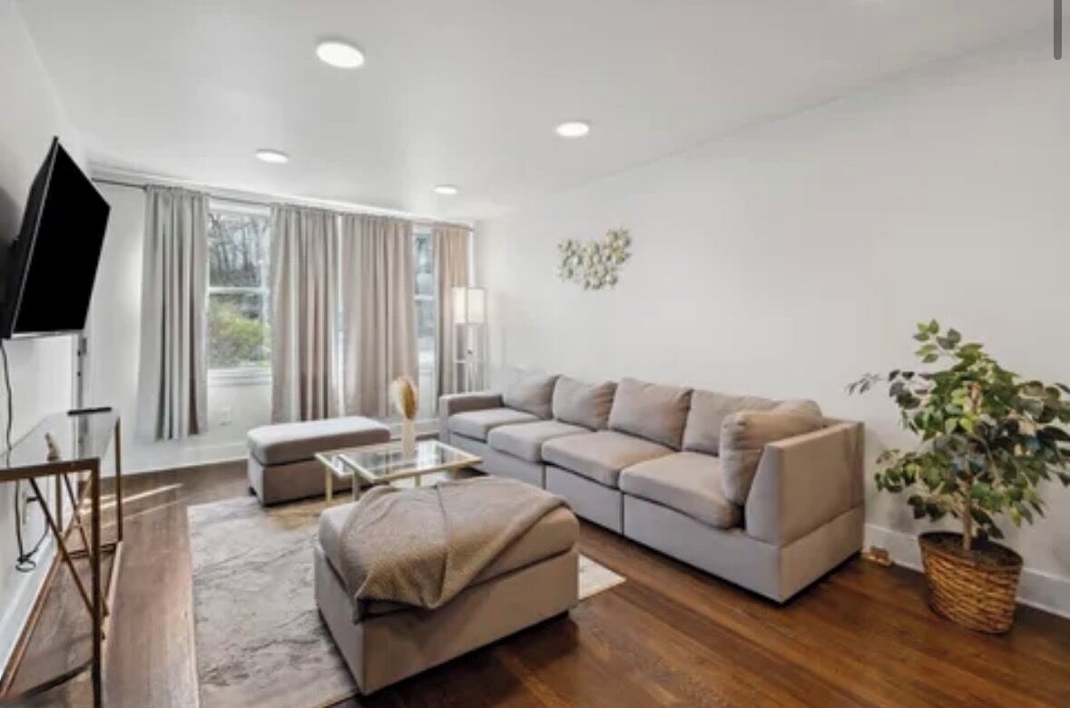 Lovely 1-bedroom Rental Unit With Free Parking - Montgomery County, MD