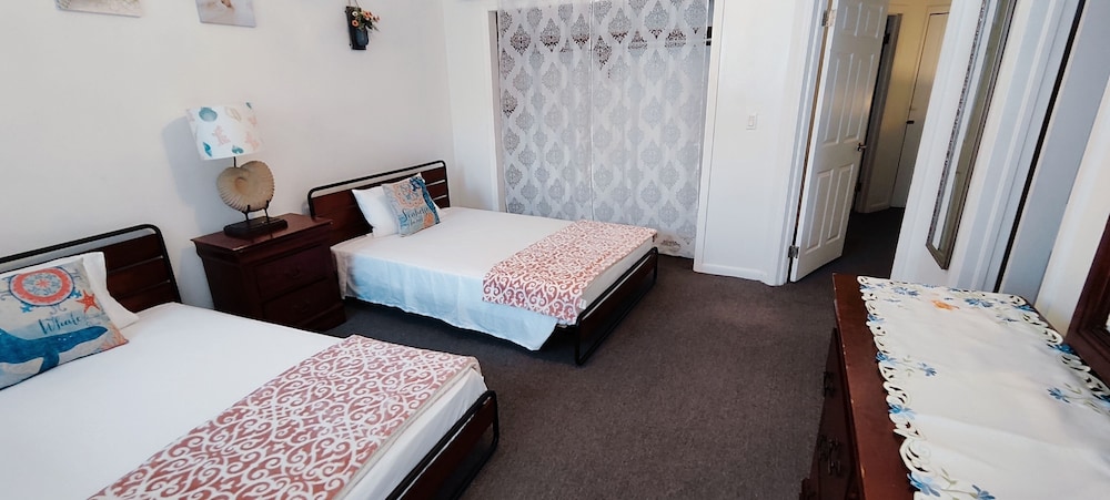 Romantic Getaways Or Family Fun. Enjoy Island Vibes At 2br Townhome Near Beach! - Nassau
