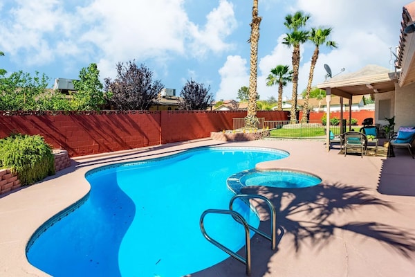 Sunkiss Villa - With Private Pool - Lake Las Vegas, NV