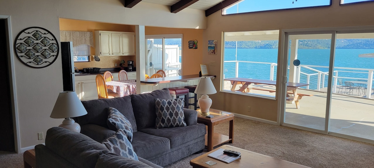 Lakefront Home With Patio, Private Boat Dock And Fishing Pier - 克里爾雷克