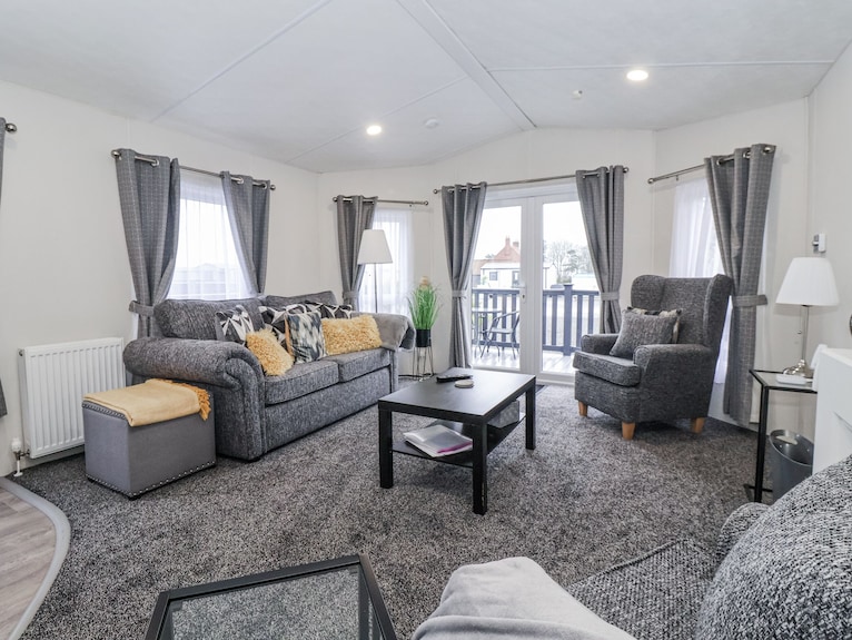 Lazy Daze, Pet Friendly, With A Garden In Bridlington - Bridlington