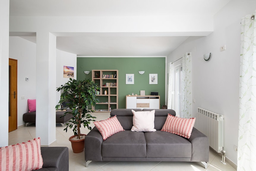 Villa Papillon Lovingly Furnished & Superbly Equipped Vacation Oasis With Pool - Banjole