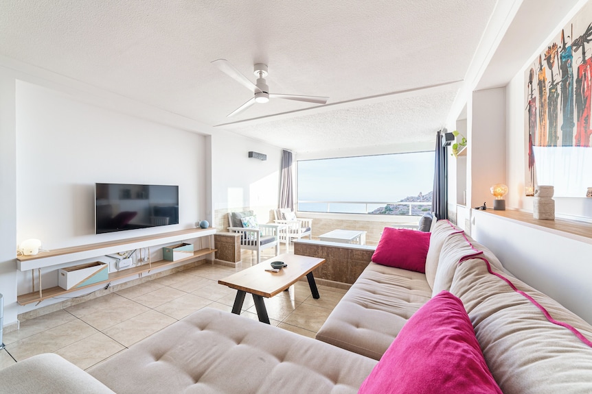 Apartamento Espejo Del Mar Con Vistas Al Mar, Piscina Compartida Y Wi-fi Que Admite Perros - Almería