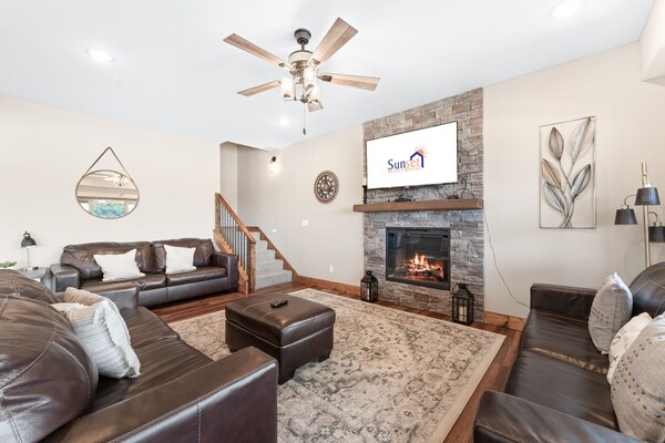 Paradise At The Cove 7 Bedroom Home By Redawning - Table Rock Lake