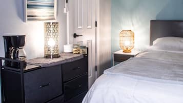 Quarto Standard, 1 cama king-size, não fumadores (Maimi Suite) | Roupa de alta qualidade, com decoração personalizada