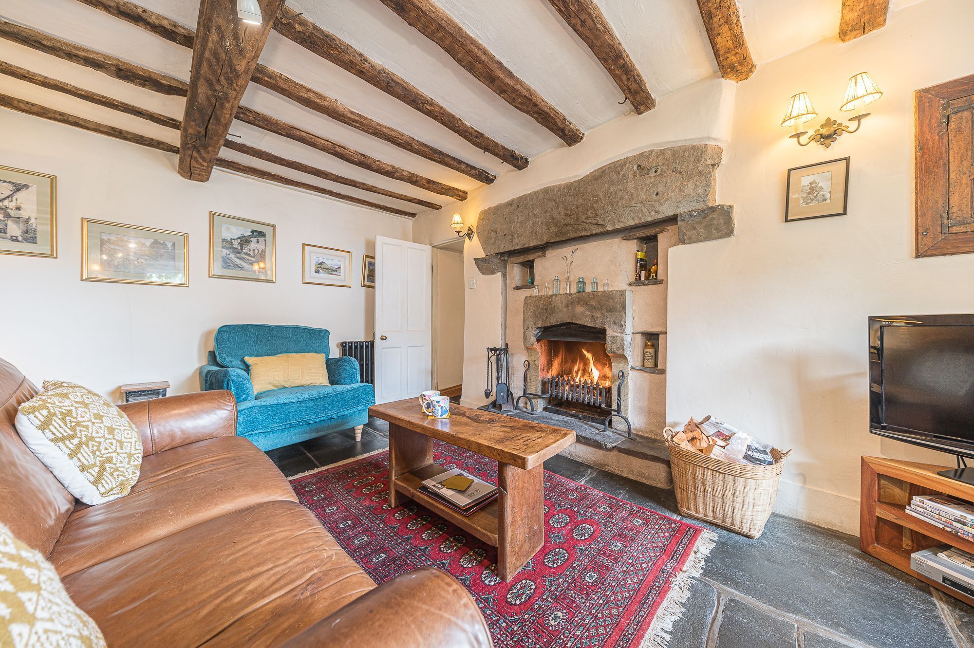 Bowmanstead Cottage - Quirky & Cosy Traditional Village Cottage - Coniston