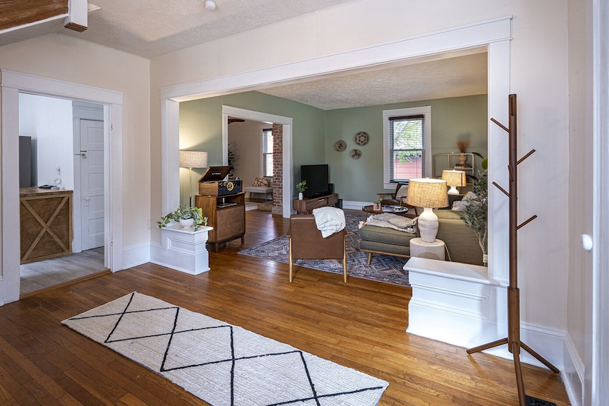 Spacious Home Steps From Main St And Shenandoah Np - 仙納度國家公園