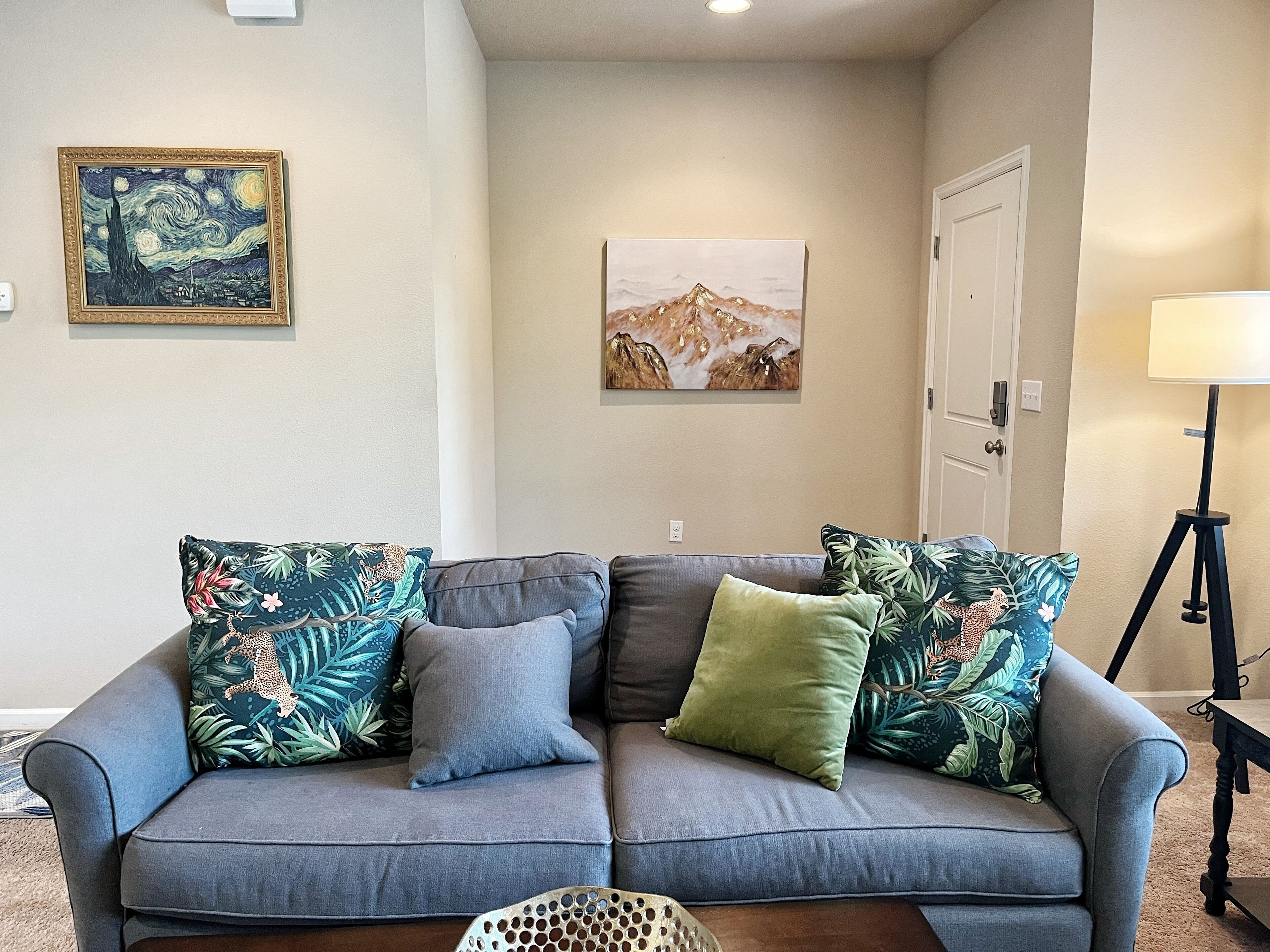 New Classic Family Home In Quiet Neighborhood Next To Pcc Rock Creek - Hillsboro, OR