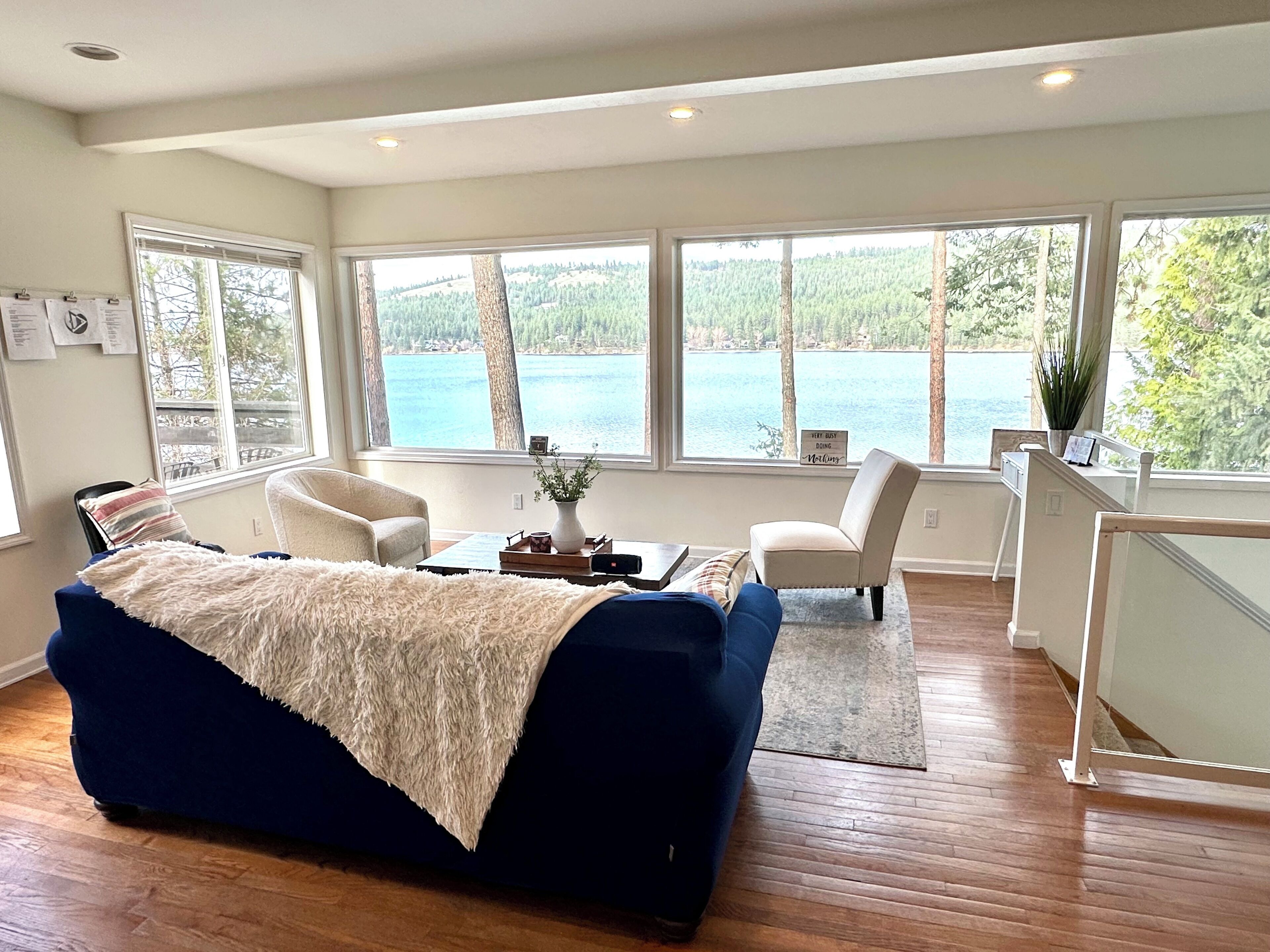 Beautiful Liberty Lake Waterfront House - Liberty Lake, WA