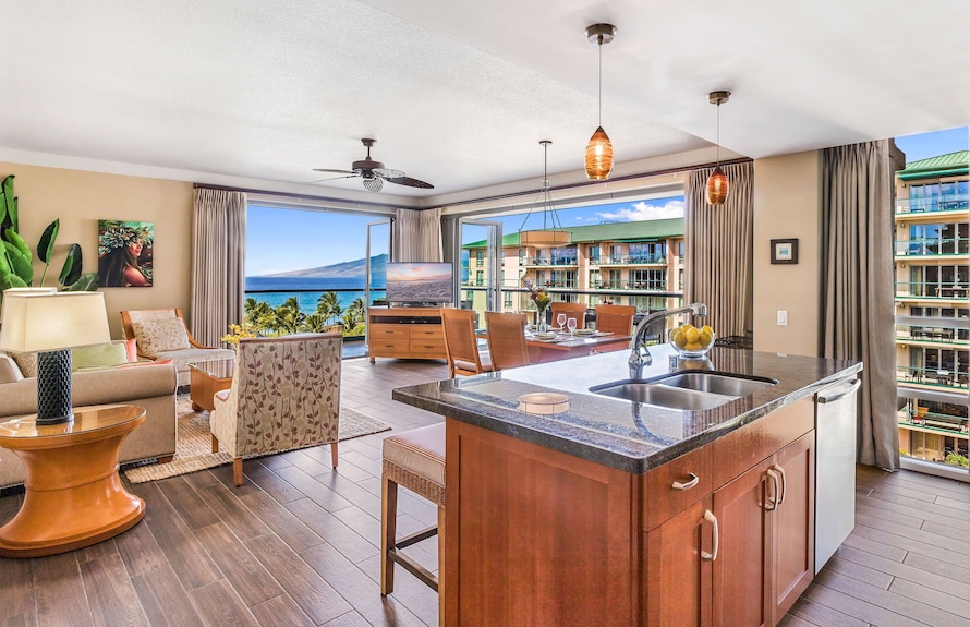 Maui Resort Rentals: Honua Kai - 3 Total Bedrooms, Stunning 6th Floor Ocean Views! - Maui, HI