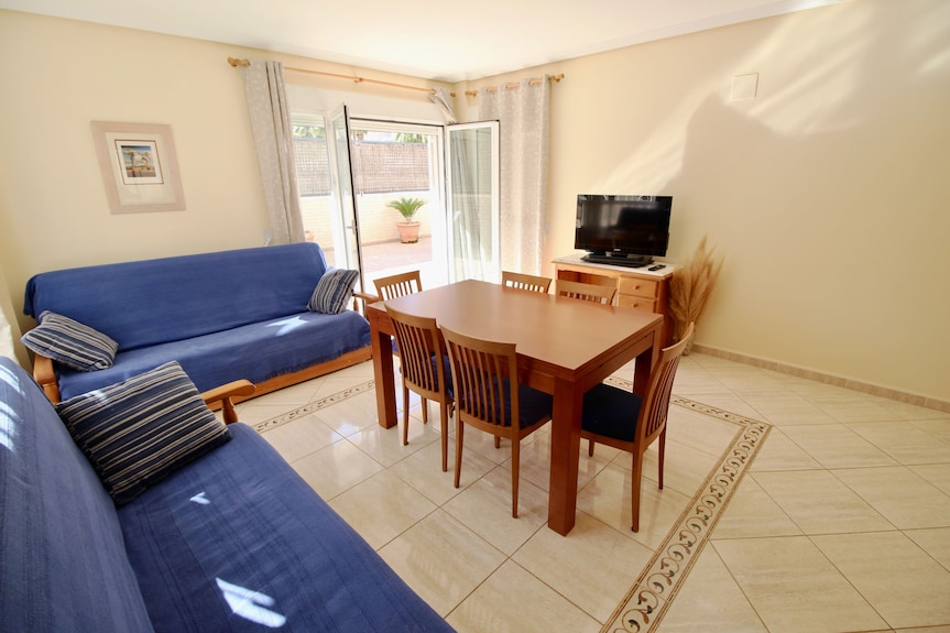 Apartamento Bonito Y Confortable Con Piscina Comunitaria En Denia, Costa Blanca, España Para 6 Personas - Denia