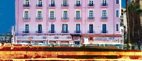 Fachada da propriedade