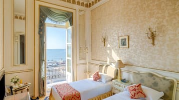 Golden Superior Room Direct Sea View | Vista do quarto
