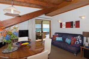 Apartamento luxo | Opções para refeição no quarto