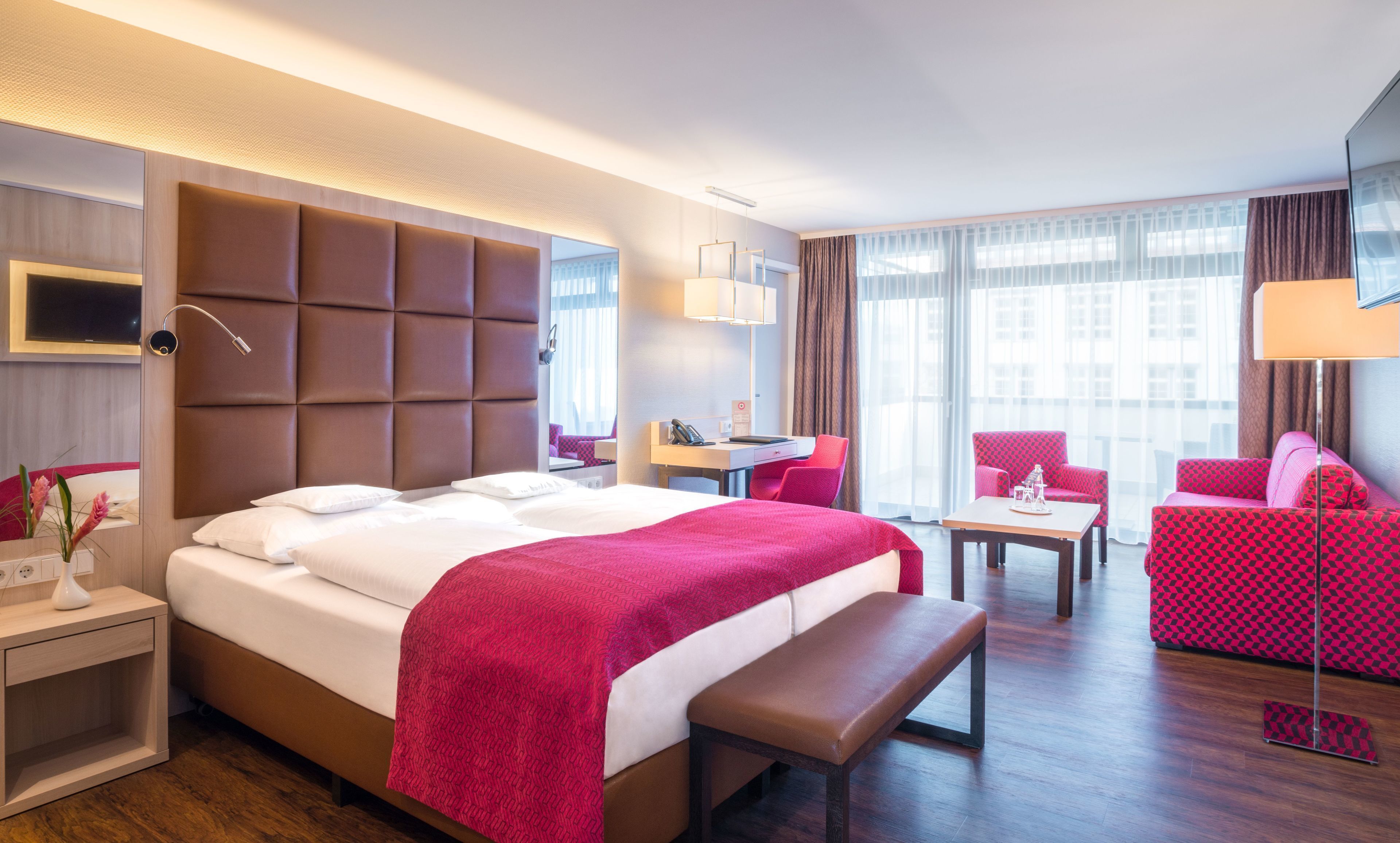 Minibar, cofre no quarto, secretária, cortinas/cortinados opacos 