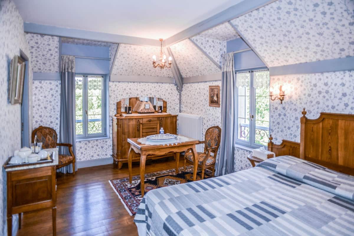 Quarto Duplo Superior, casa de banho privativa, vista para o jardim