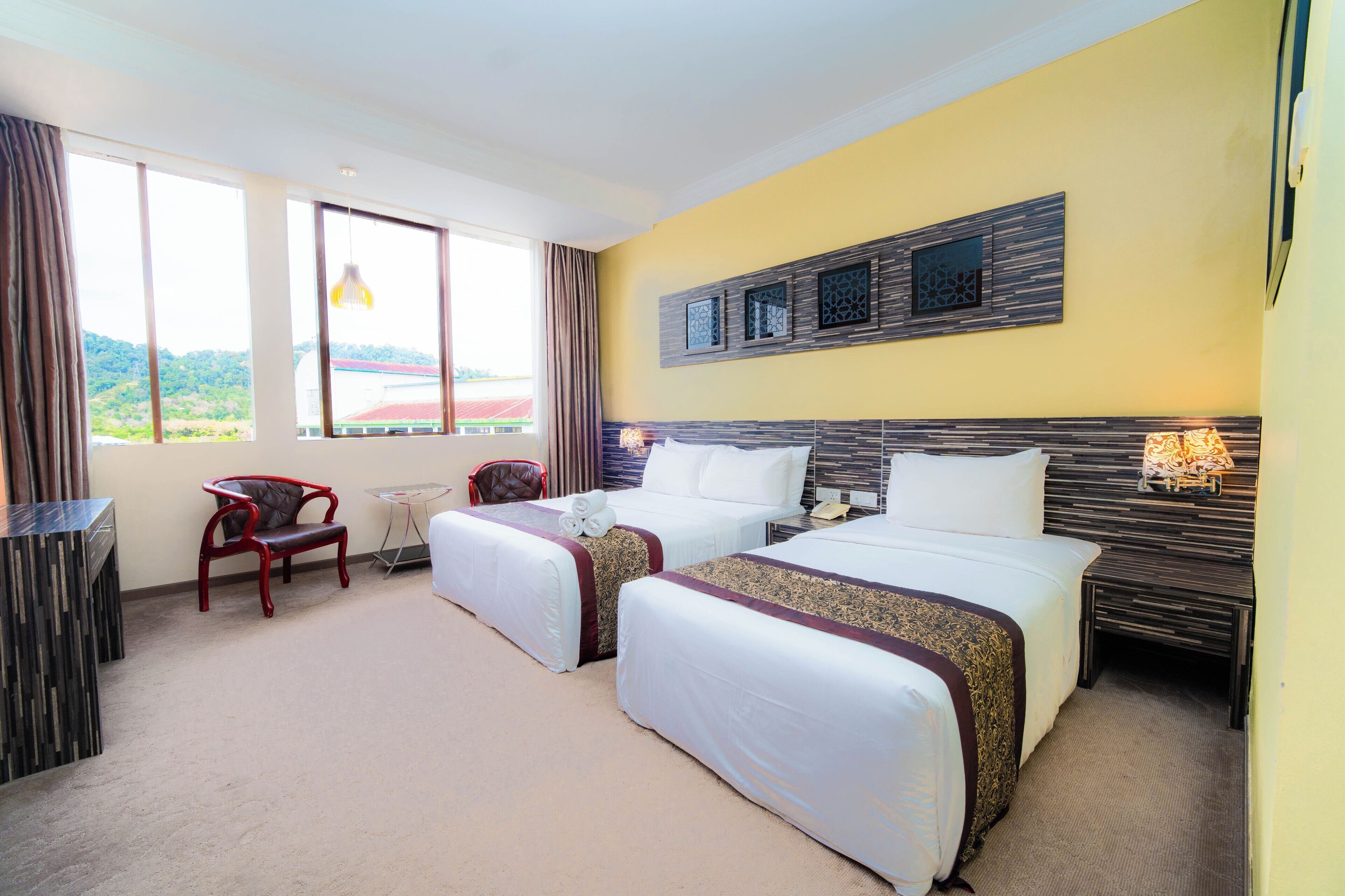 Quarto Familiar | Ferro/tábua de engomar, Wi-fi grátis, roupa de cama fornecida 