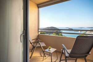 Apartamento superior, 2 quartos (for 6) | Terraço/pátio