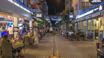 Café da manhã, almoço e jantar
