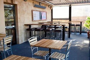 Café da manhã, almoço e jantar; frutos do mar 