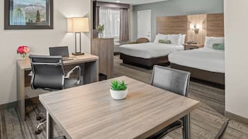 Quarto Deluxe | Roupa de alta qualidade, cofre no quarto, secretária