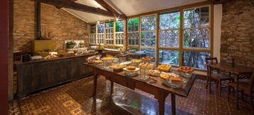 Café da manhã, almoço e jantar; culinária brasileira 