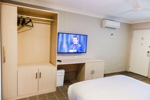 Quarto (Spa) | Cofres nos quartos, escrivaninha, quartos à prova de som