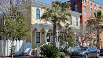 Fachada da propriedade