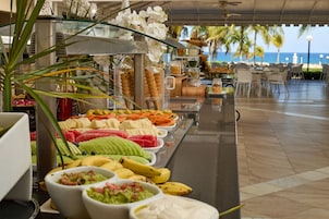 Café da manhã com buffet grátis todos os dias