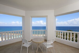 Vista para praia/oceano