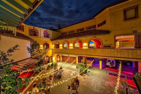 Terrenos do alojamento. Ettalong Beach Tourist Resort