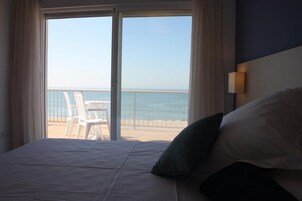 Cofres nos quartos, individualmente decorados