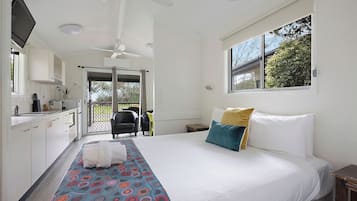 Cabana de Madeira Standard (Sleeps 2) | 2 quartos, cortinas/cortinados opacos, ferro/tábua de engomar