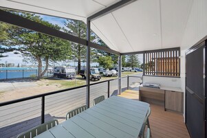 Cabana de Madeira Premium | Terraço/pátio interior