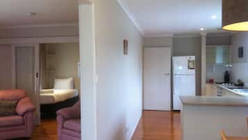 Casa, 3 quartos | Minibar, ferro/tábua de engomar, berços/camas para crianças